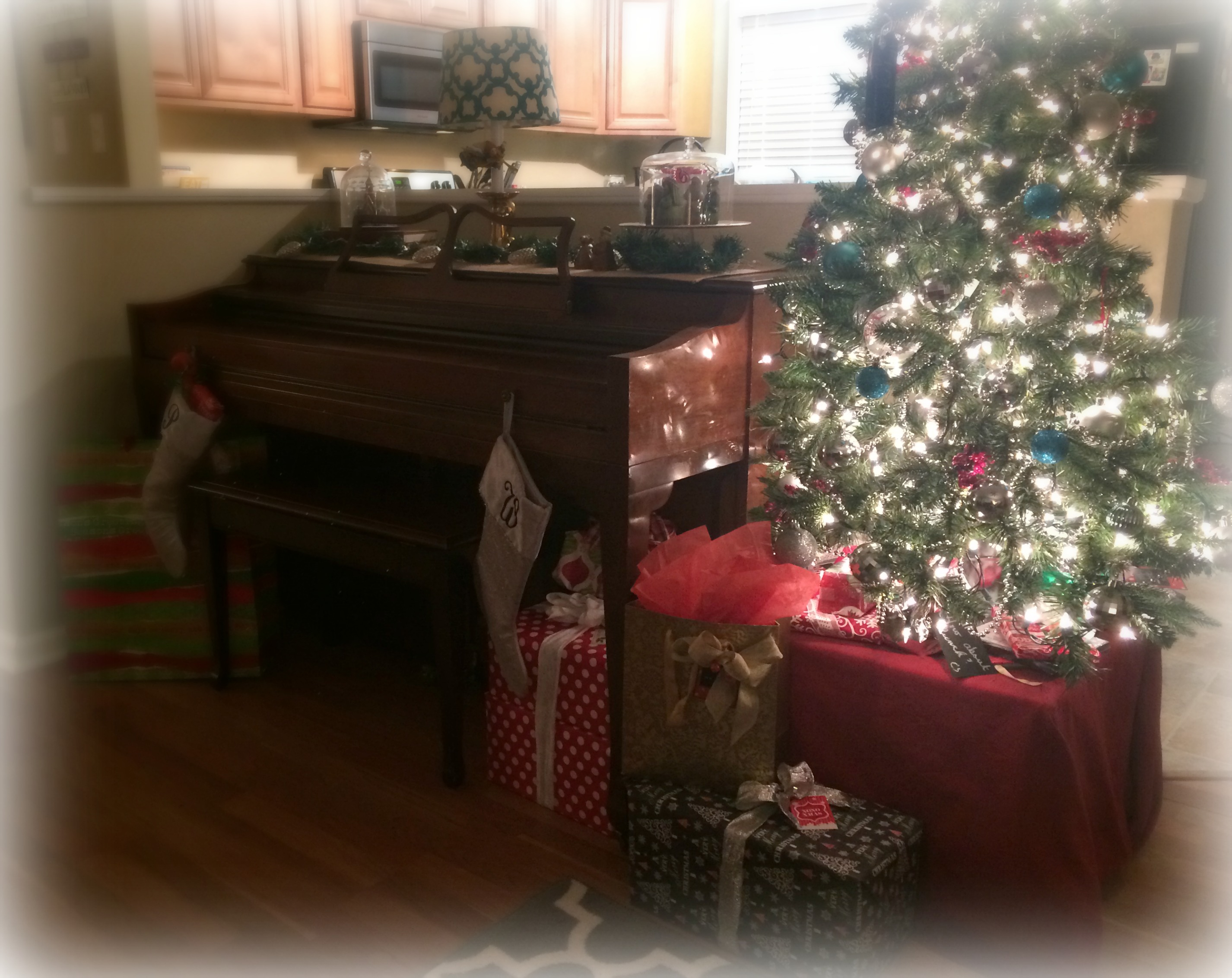 Signing Off For Christmas – Come Home For Comfort