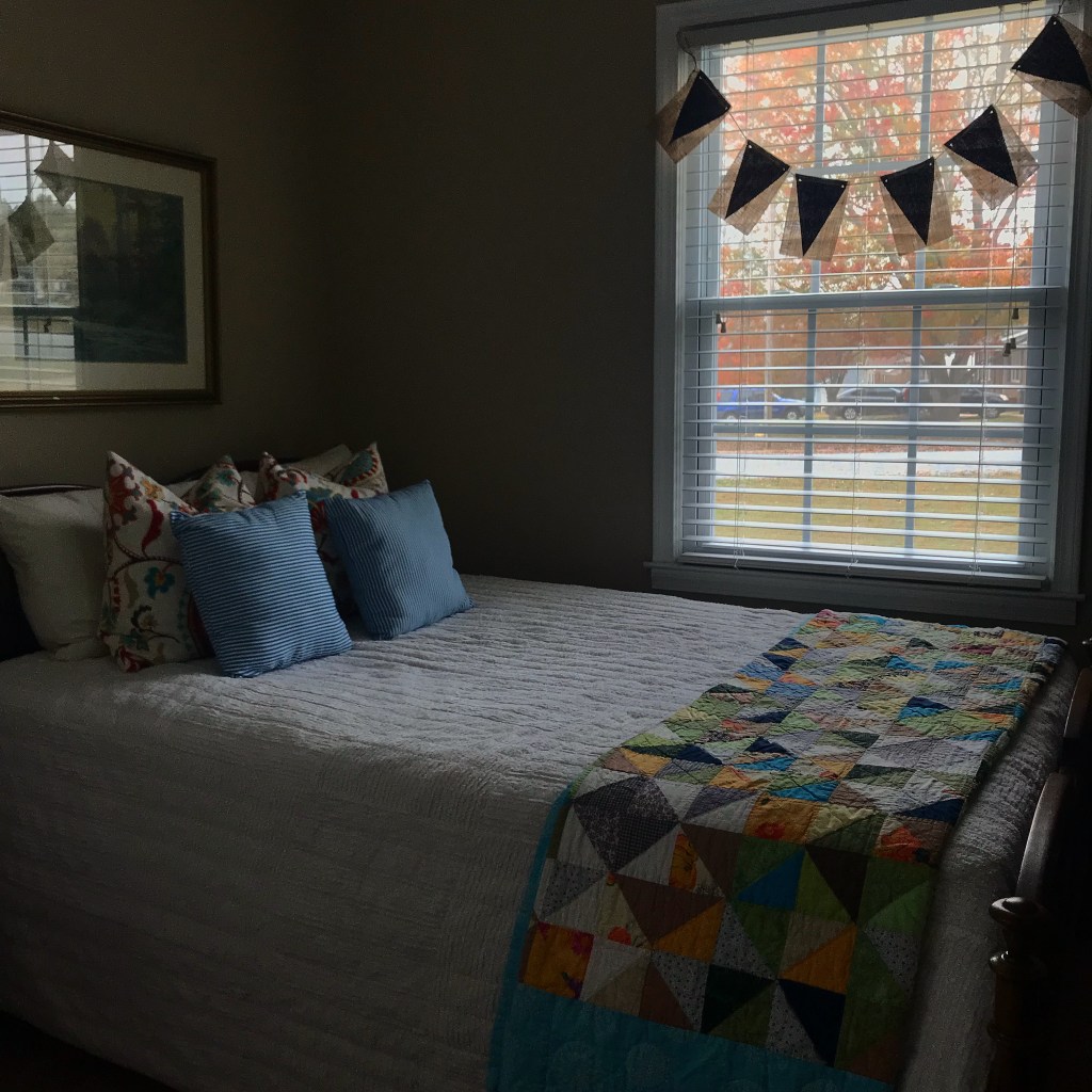 3 Tips For Creating a Comfortable Guest Room – Come Home For Comfort