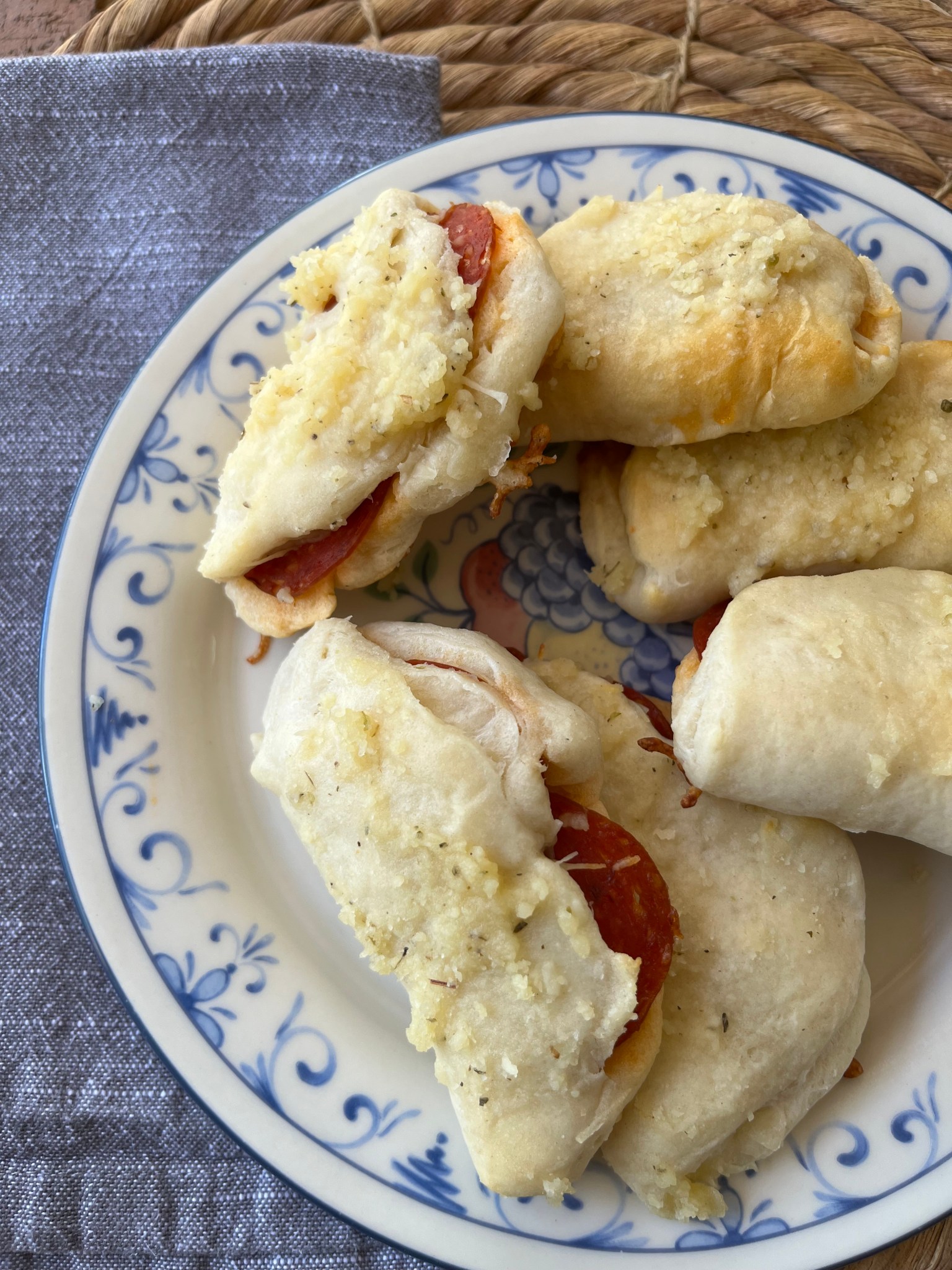 Pepperoni Rolls: Freezer Friendly Lunch or Appetizer – Come Home For Comfort